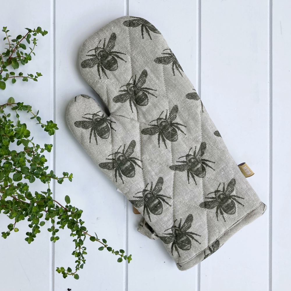 Abby Bee Oven Glove - olive – Evelyn and Owl