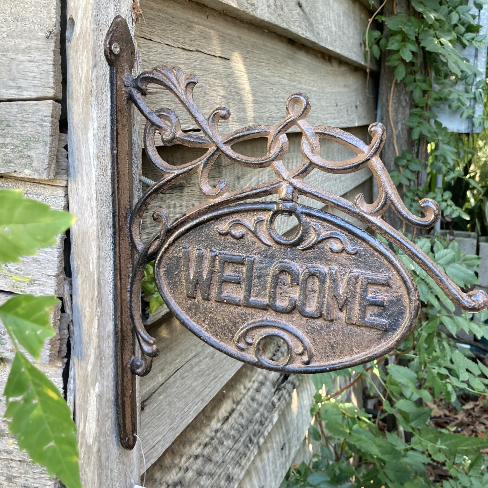 Decorative Welcome Sign – Evelyn and Owl
